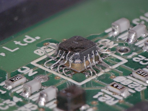 LFCSPパッケージのサイズ違い部品の載せ換え - ゴッドはんだ はんだ付け職人の微細はんだ付けサービス （基板実装、リペア、マイクロ D ...